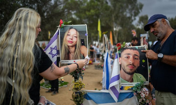 Cientos de miles de personas recuerdan en Tel Aviv los ataques de Hamás ...
